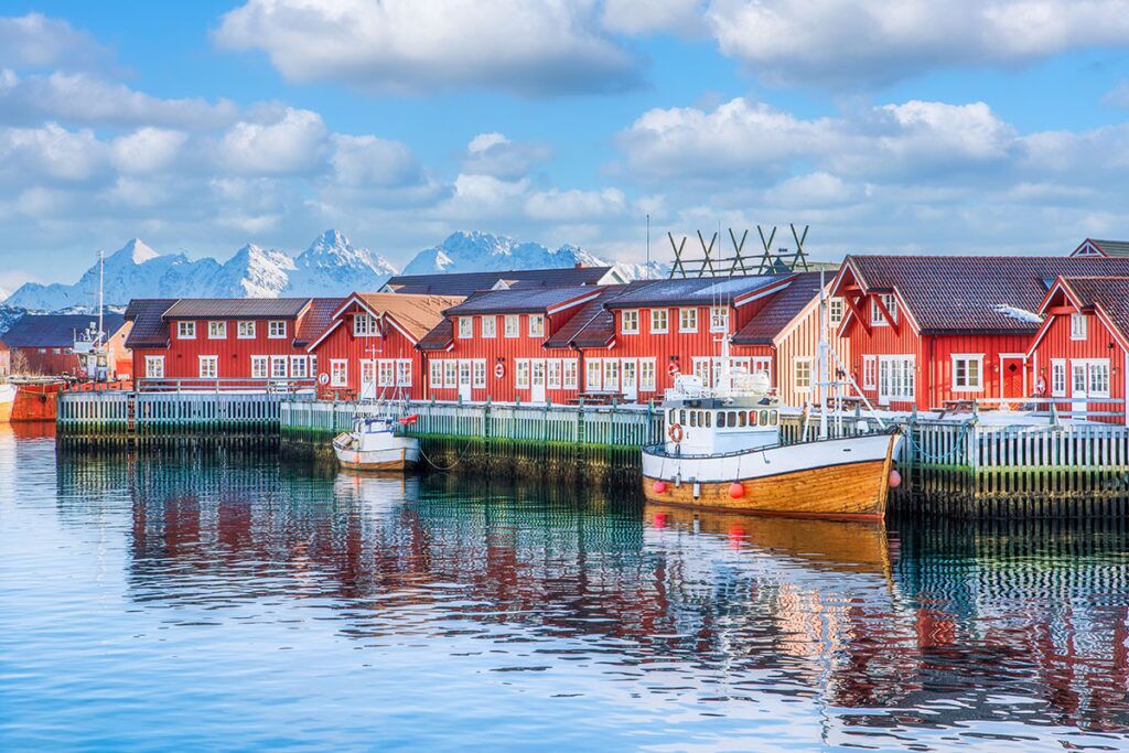 Arctic Expeditions: Explore Svalbard, Greenland & More | Polar ...